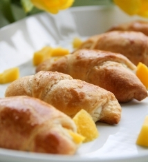 Mango and Cream Cheese Crescent Rolls - Mango.org