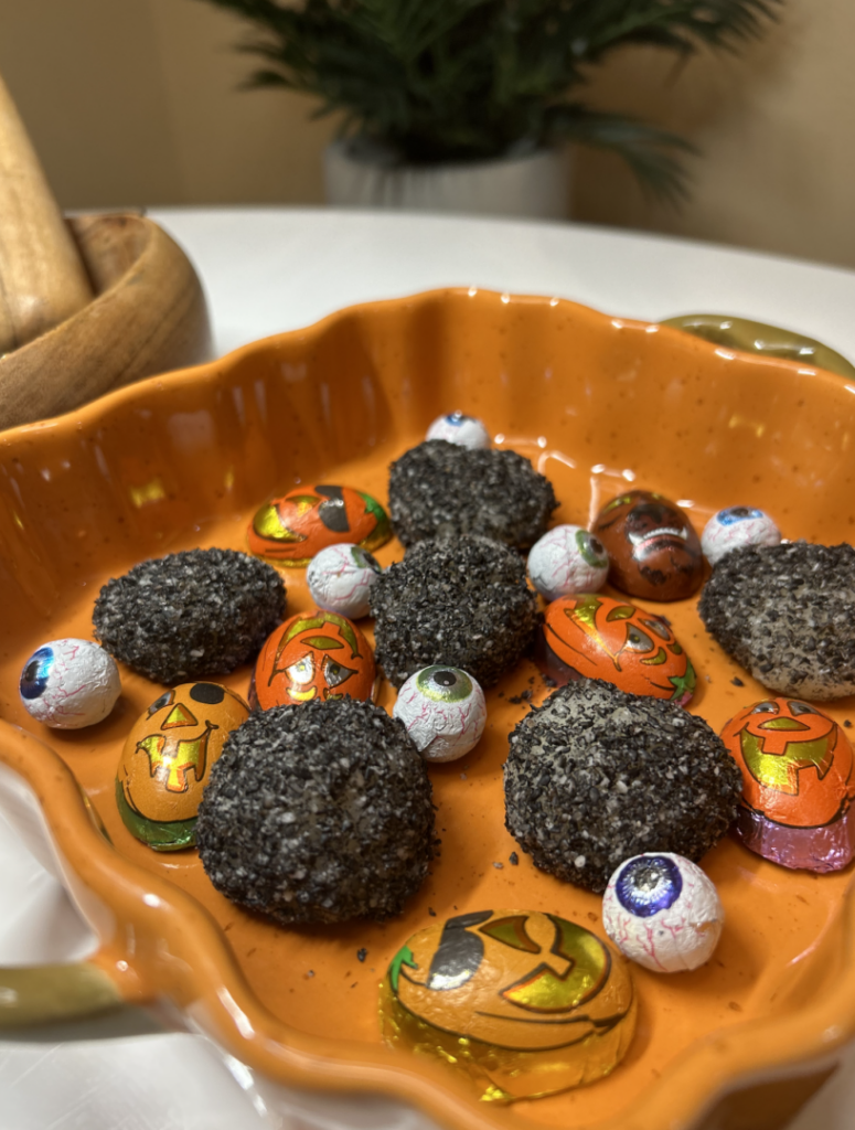 Black Sesame Mochi with Mango - Mango.org